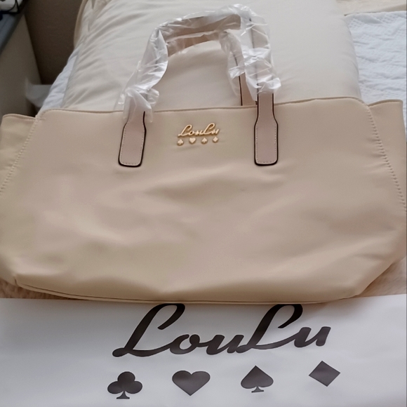 Loulu | Bags | Large Cream Leather Purse | Poshmark